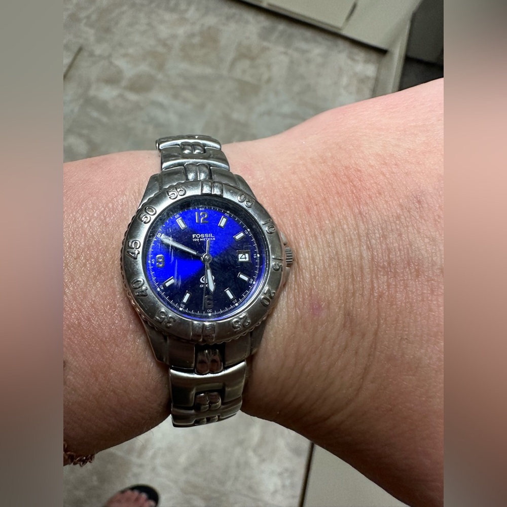Women’s Fossil Watch Silver With Blue Face Vintage - Gem